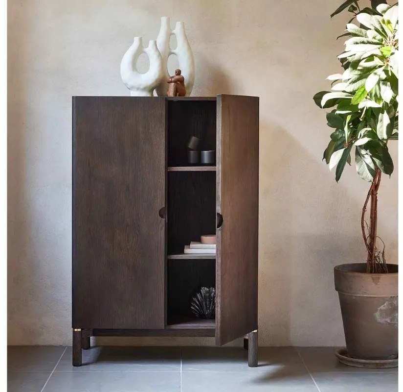 Designová skříňka Takayoshi 130 cm tmavě hnědá