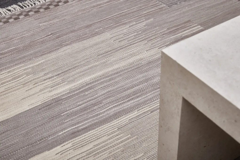 Diamond Carpets India, Ručně vázaný kusový koberec Prism Sand DESP P120 Stone Mix, 140x200, šedá, ložnice