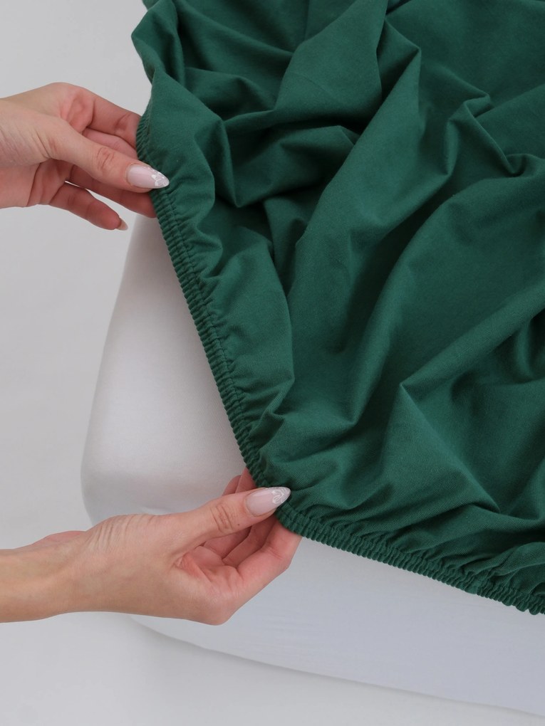 MK Lůžkoviny Jersey prostěradlo s elastanem 220 × 200 cm – tmavě zelené