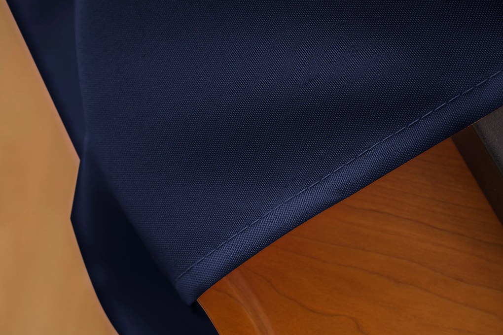 Tmavě modrý závěs OXFORD LIGHT 140x250 cm Zavěšení: Kovové kroužky