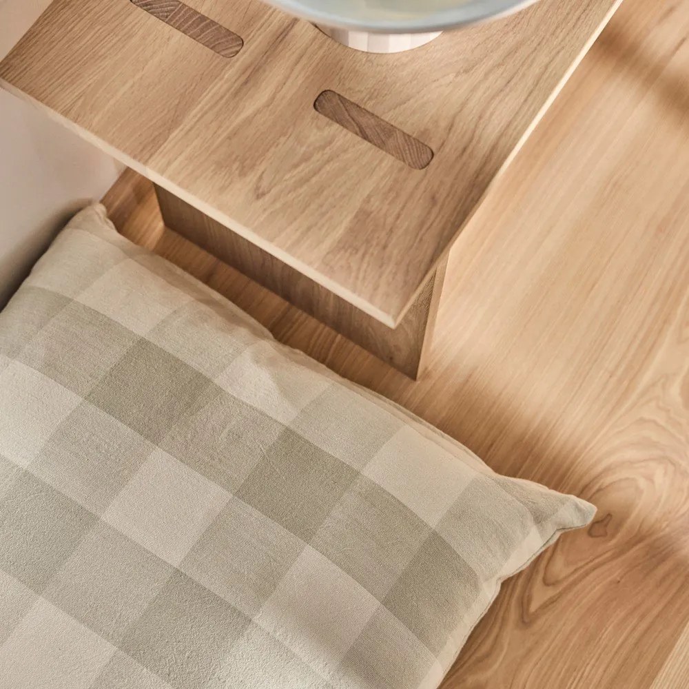 Béžový bavlněný pelíšek pro psa 74x60 cm Kyoto – OYOY Living Design