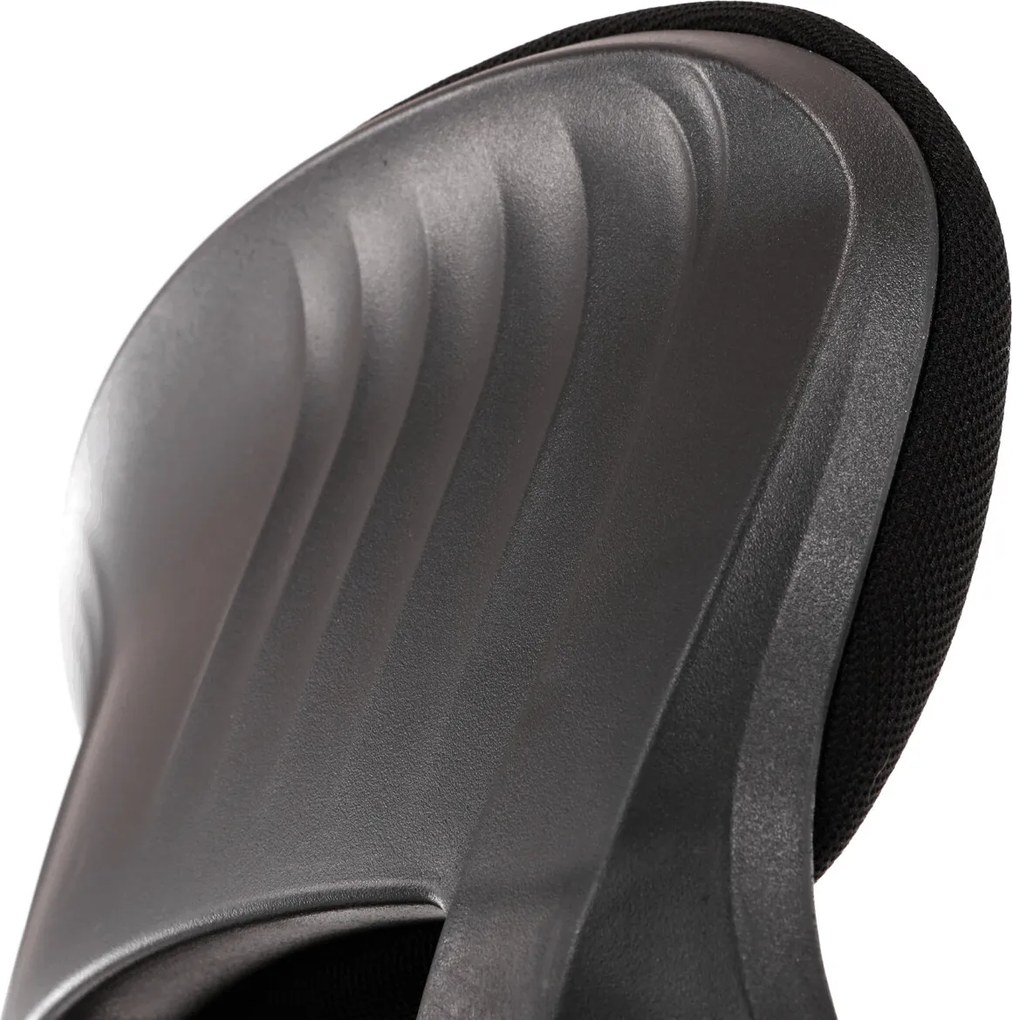 Ergonomická kancelářská židle VIGELTI - černá síťovina