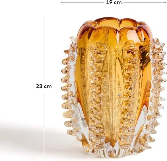 Oranžová skleněná ručně vyrobená váza (výška 23 cm) Nicora – Kave Home