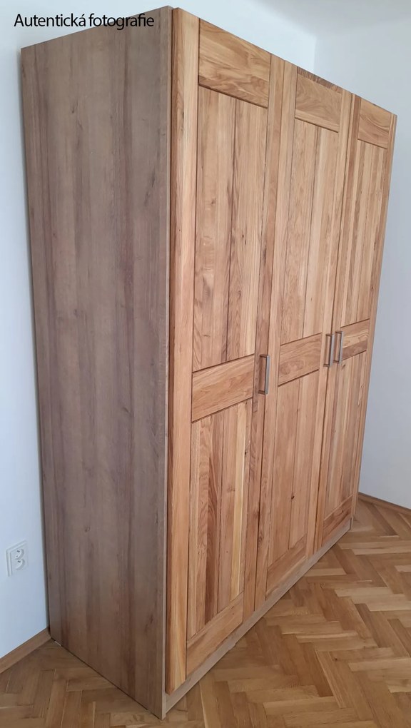Šatní skříň z masivu dubu FRED - 3-dveřová