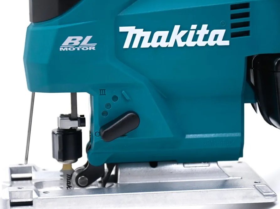 Aku přímočará pila Makita LXT DJV184RTJ