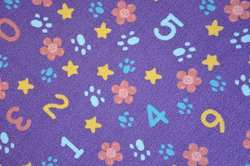 Dětský kusový koberec NUMBERS fialový