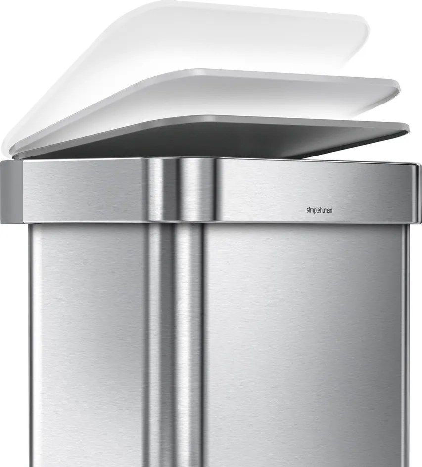 Nášlapný ocelový odpadkový koš ve stříbrné barvě 45 l – simplehuman