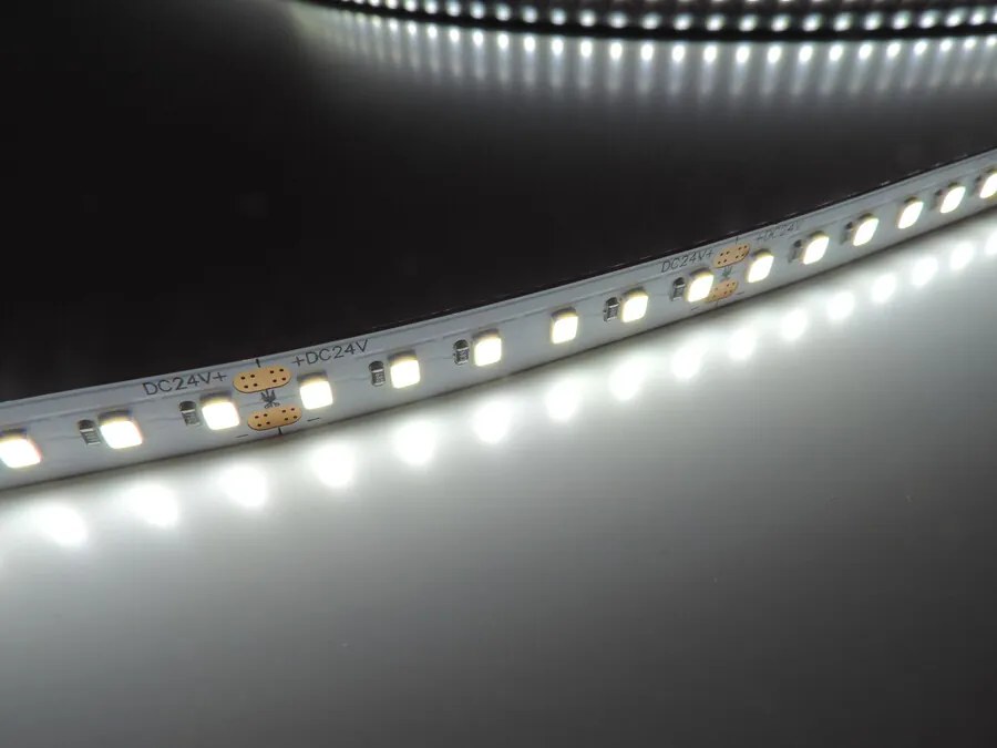 PROFI LED pásek 12W/m, 120LED/m, 24V, IP20, SMD2835 Barva světla: Teplá bílá, 3000K