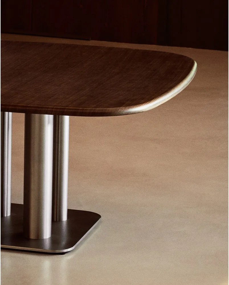 Jídelní stůl v dekoru ořechu 150x150 cm Melvar – Kave Home