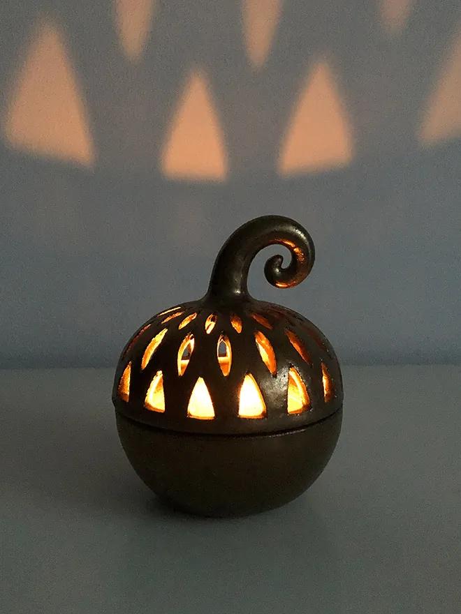 Keramická lucerna na svíčku Zlatá dýně