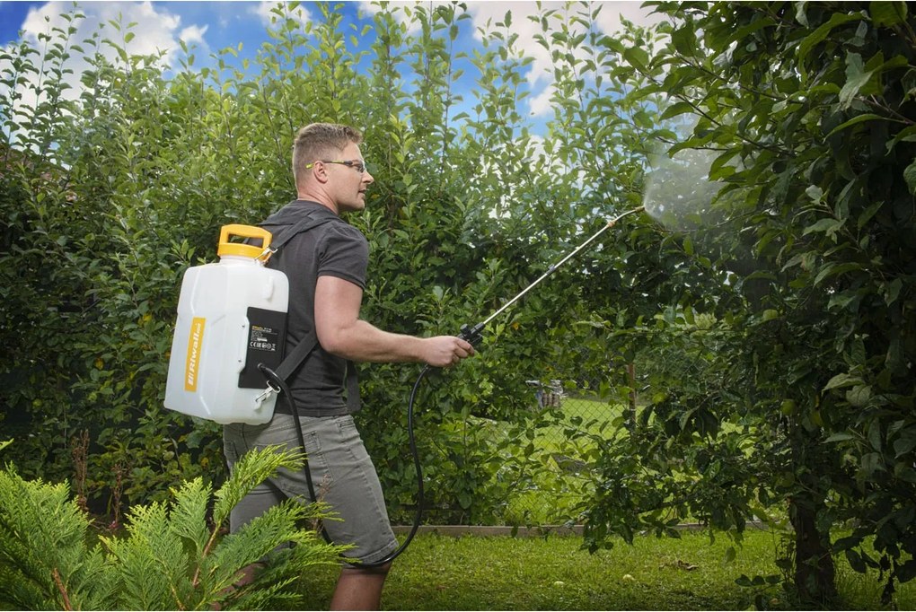 Riwall PRO RAS 1220 20V - akumulátorový postřikovač (bez akumulátoru a nabíječky)