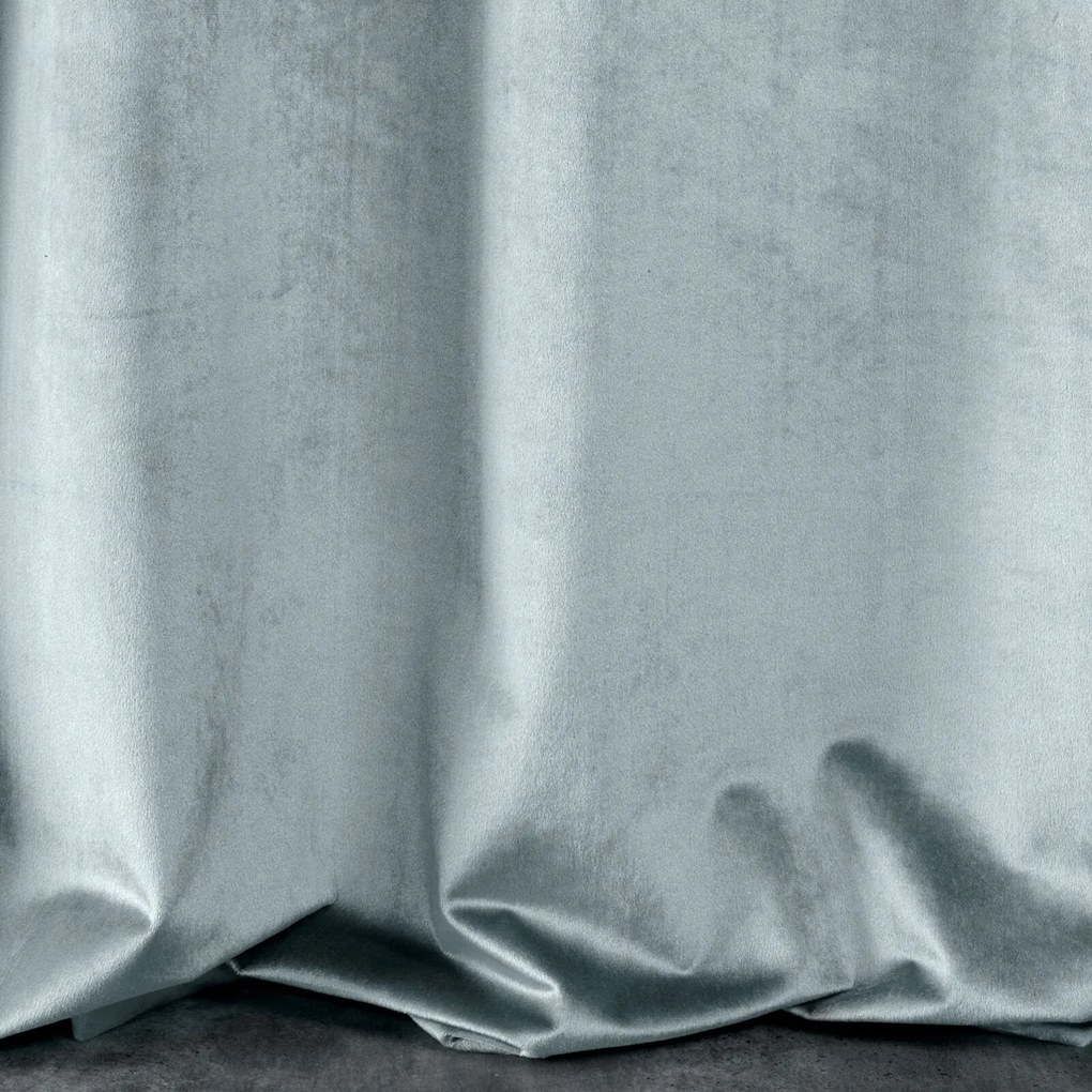 ZATEMŇOVACÍ ZÁVĚS NA KROUŽCÍCH SAMANTA 140X250 CM ŠEDÁ