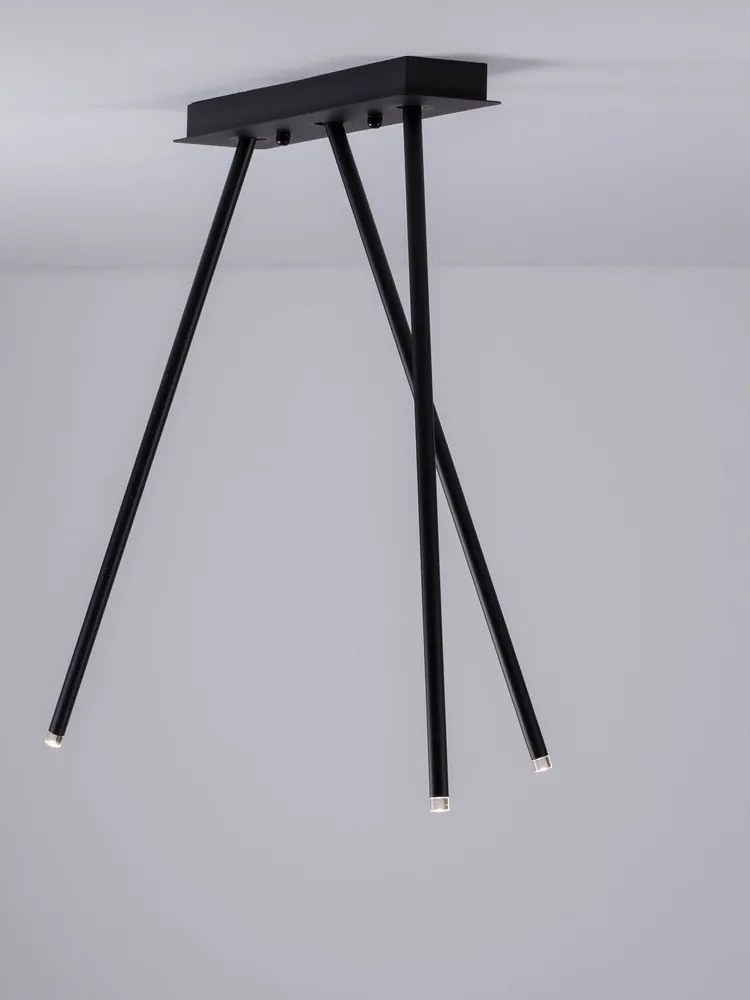 Matně černé hliníkové LED stropní svítidlo s ohybatelnou konstrukcí 10x45 cm Stilvi – Nova Luce