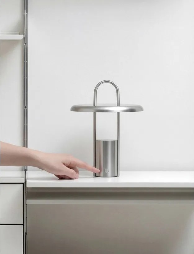 LED stmívatelná stolní lampa nerezová ve stříbrné barvě (výška 25 cm) Pier – Stelton