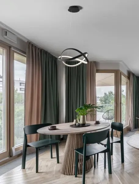 LED lustr Odrey černá s dálkovým ovládáním