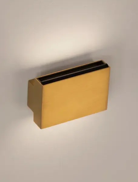 Minimalistické nastěnné svítidlo Oti Zlatá
