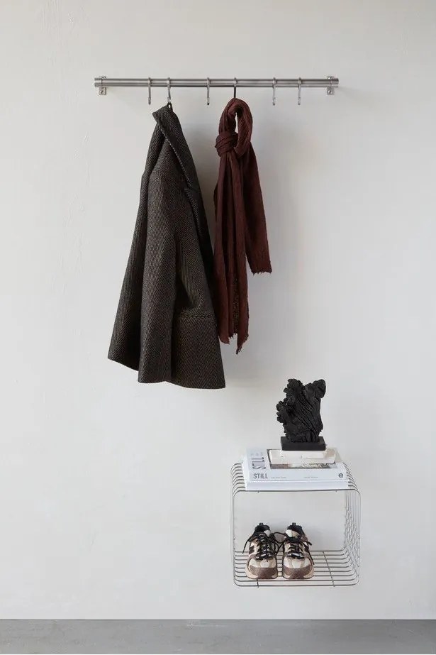 Nástěnný věšák nerezový v matně stříbrné barvě 70 cm Hang-It – Mette Ditmer Denmark