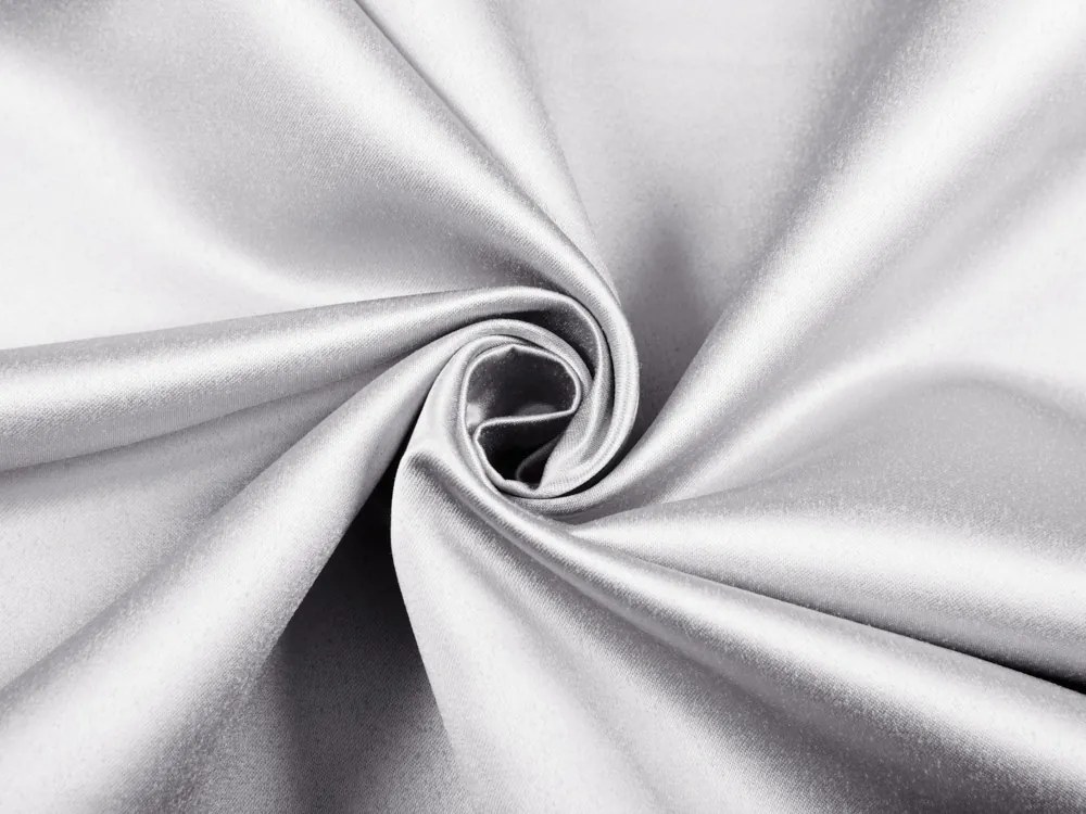 Biante Saténový čtvercový ubrus polyesterový Satén LUX-034 Světle stříbrný 130x130 cm