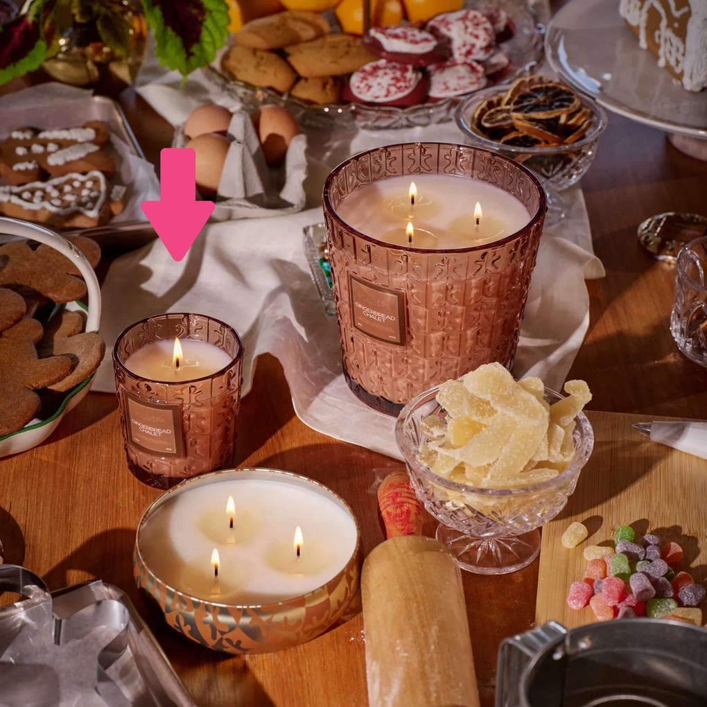 Voluspa svíčka Gingerbread Chalet, 184 g