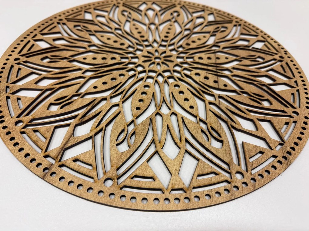 dřevo života Dřevěná Mandala Vědomí - II. jakost Zvolte barvu dekoru: Horský dub, Zvolte rozměr Ø (cm): 60