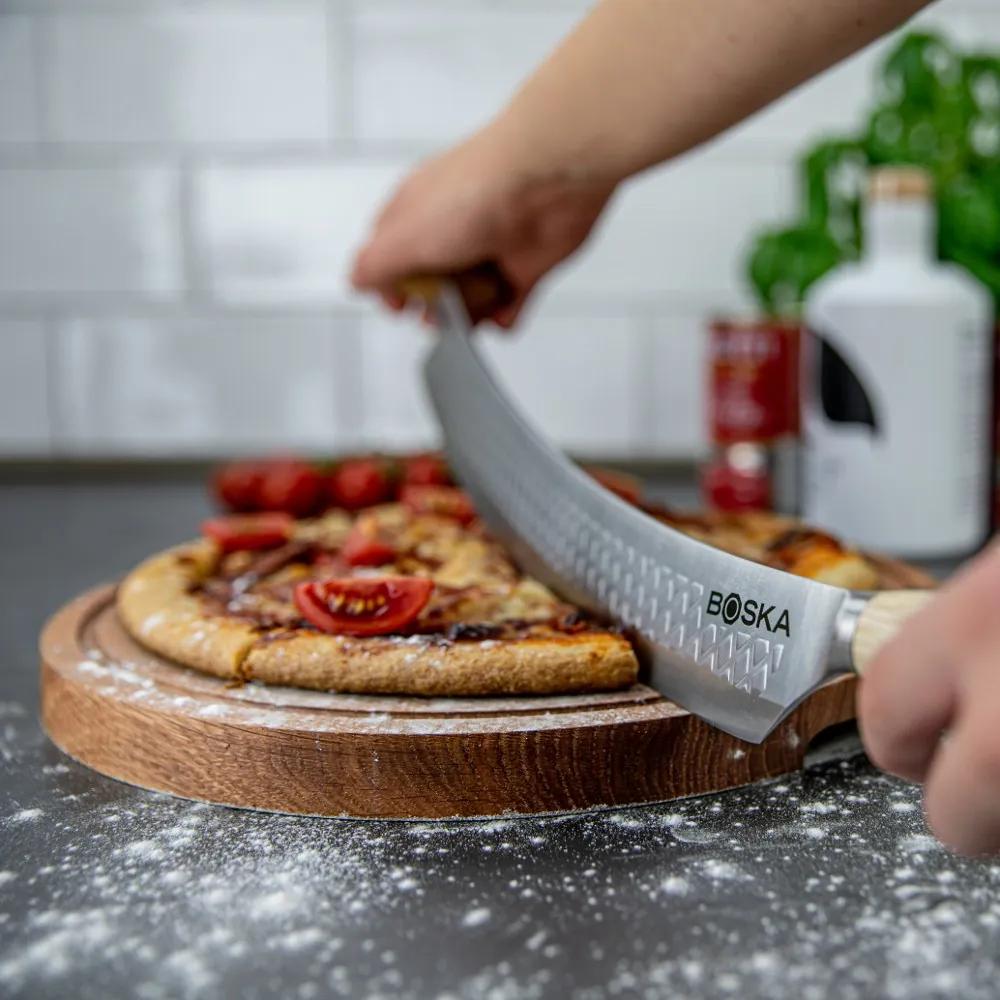 Nůž na pizzu a sýr Oslo
