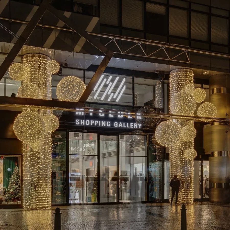 Easy Fix LED světelný závěs venkovní, 100 × 700 cm, teple bílá, 600 diod, bílý kabel, IP67, prodlužovací