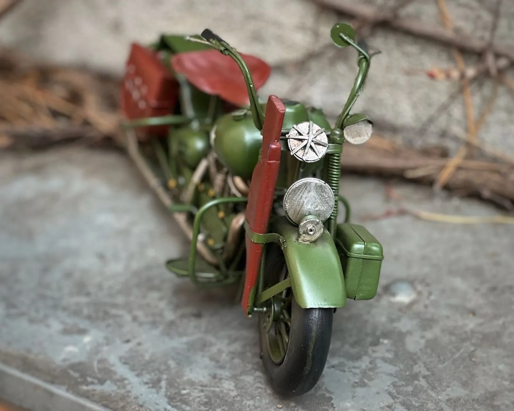 Plechový model Harley-Davidson WLA – vojenská motorka