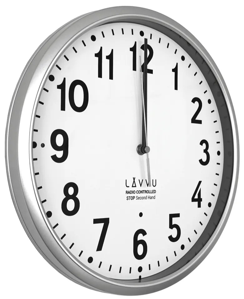 LAVVU Stříbrné nástěnné hodiny Accurate Metallic Silver řízené rádiovým signálem - 3 ROKY ZÁRUKA! LCR3010