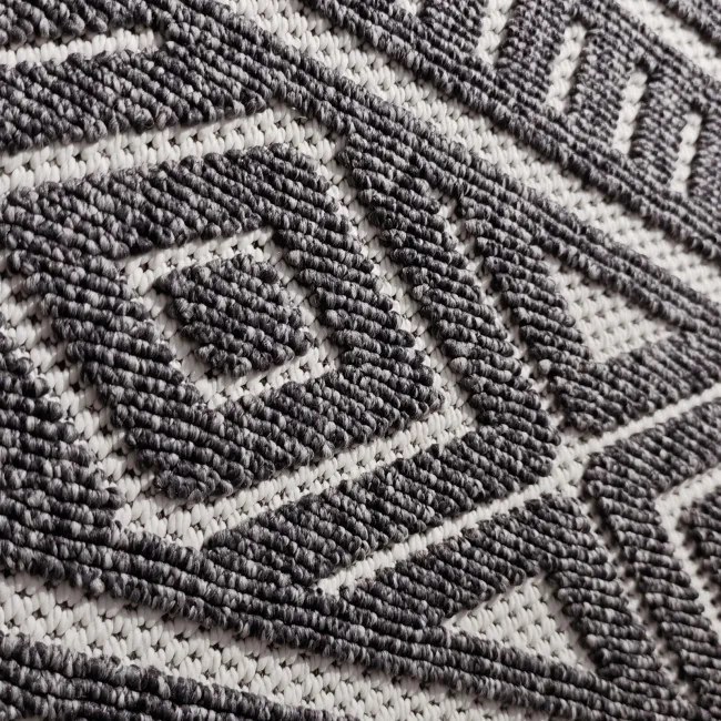 Koberec LINEA 1 BOHO tmavě šedý / krémový