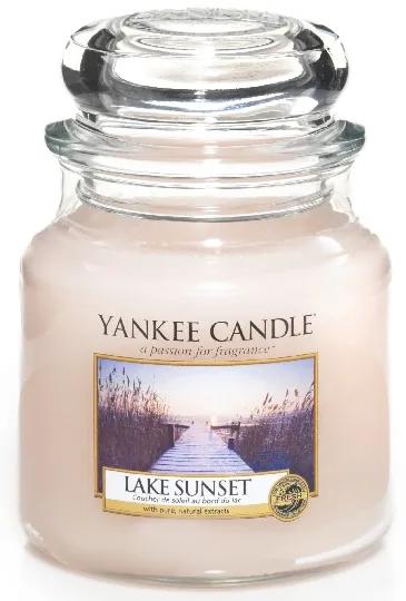 Vonná svíčka Yankee Candle CANDLE LAKE SUNSET - střední