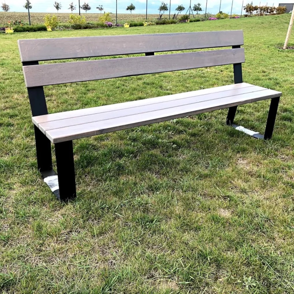 KULHÁNEK Designová zahradní lavice Délka: 230 cm, Odstín nátěru: olej - ořech, Odstín podnože: černá - RAL 9005