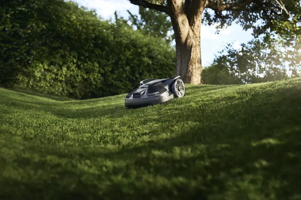Robotická sekačka Husqvarna Automower 320 Nera