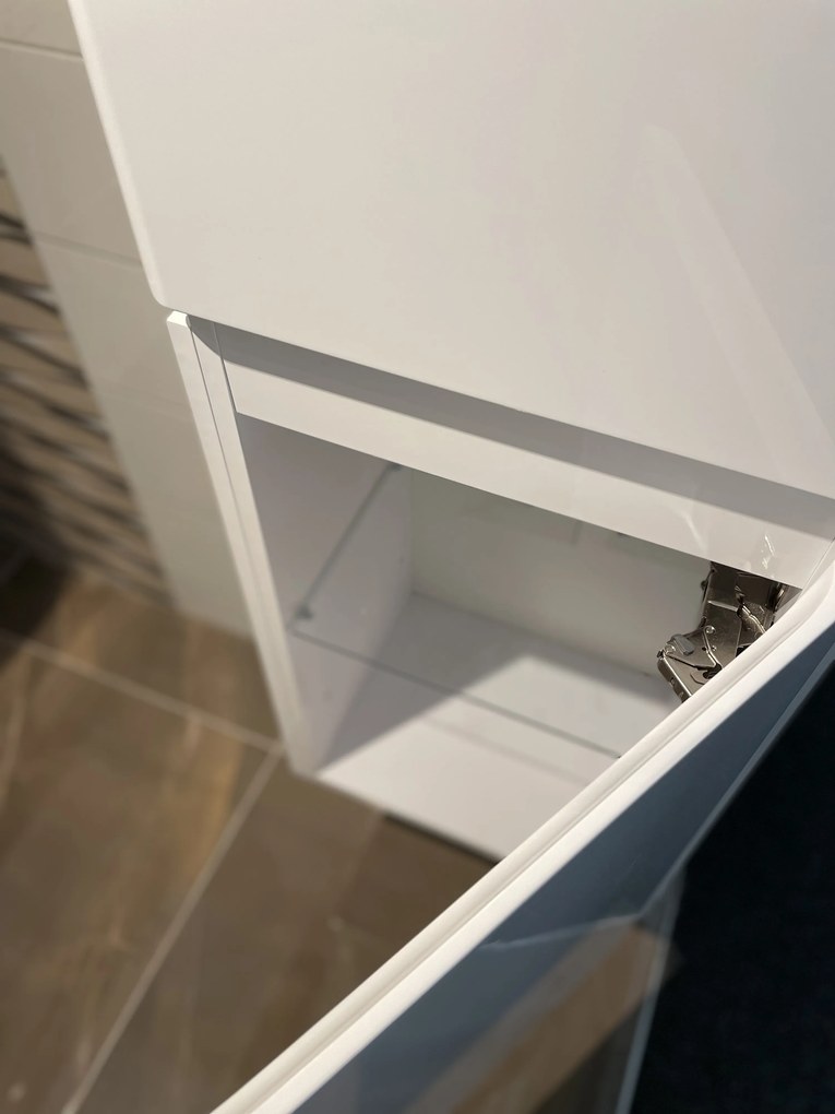 Lavedo Lion White II 40 vysoká závěsná skříňka do koupelny Orientace: Levá