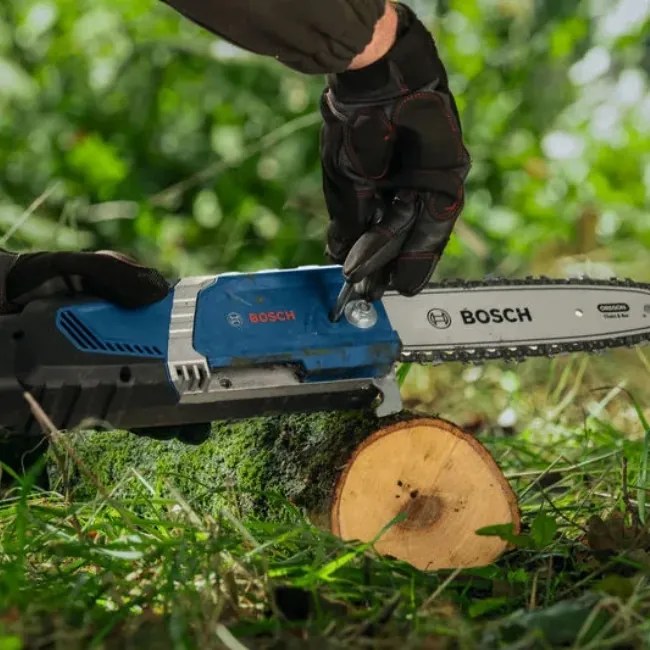Bosch GKE 18V-25 TP aku teleskopický prořezávač větví 2,9 m bez aku 06008D6000