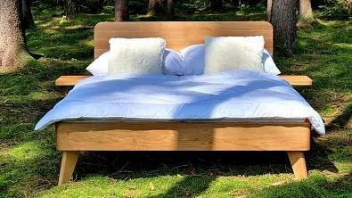 Postel Postelia CORTINA Buk 160x200cm - dřevěná postel z masivu o šíři 4 cm