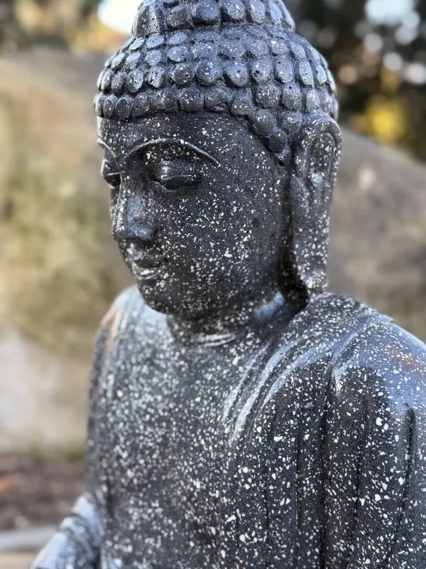 Socha Buddha z terrazza (teraco) 60 cm – ruční výroba Jáva