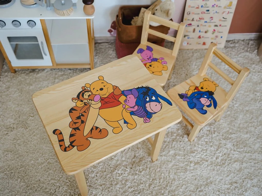 ČistéDřevo Dřevěný dětský stoleček s židličkami - Medvídek Pú