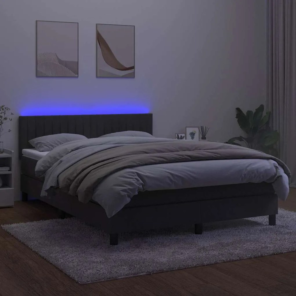 Box spring postel s matrací a LED tmavě šedá 140x200 cm samet 3134526