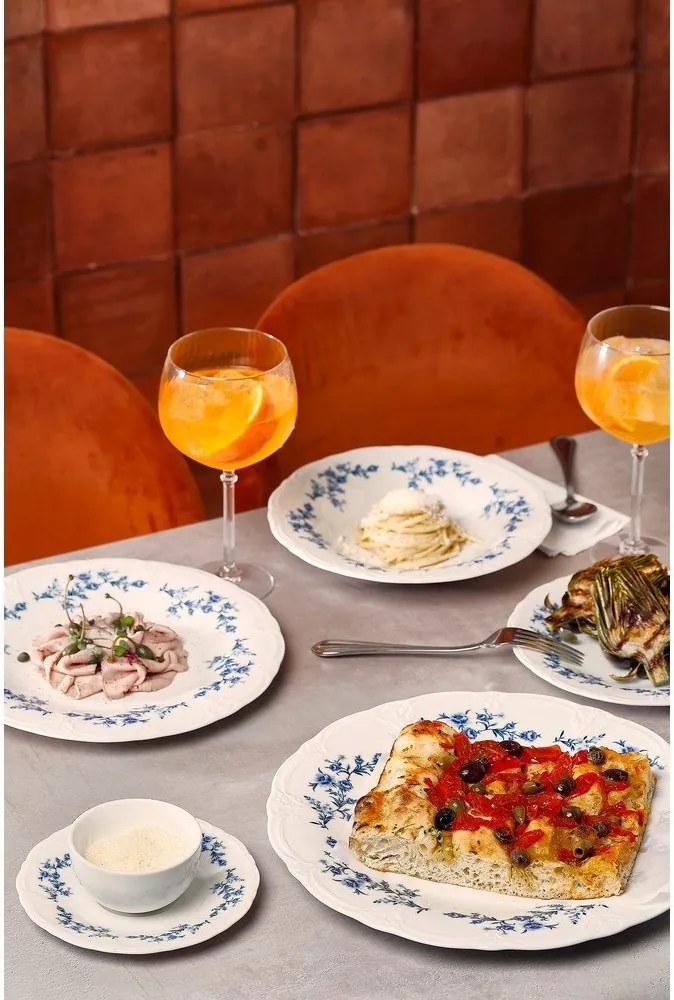 Bílý/modrý hluboký porcelánový talíř ø 23,5 cm Retro – BonBistro