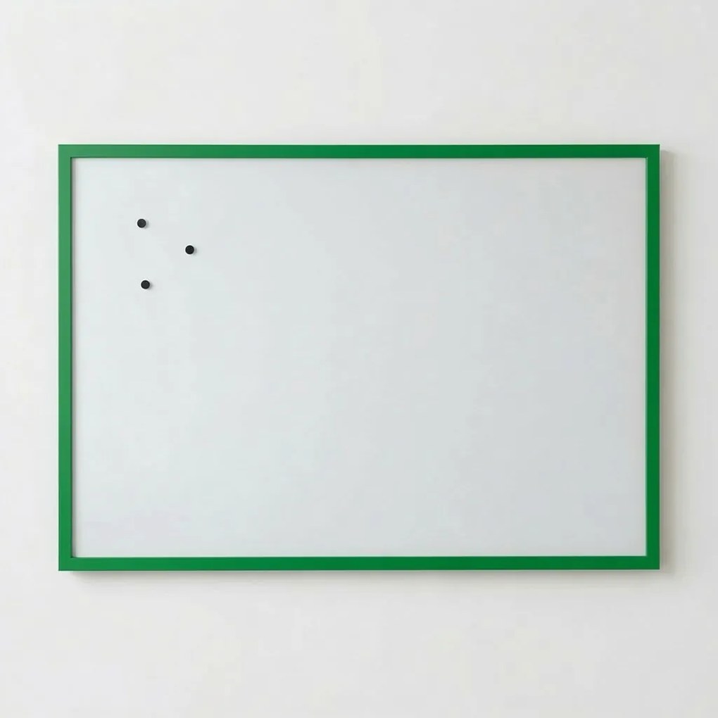 Toptabule.sk Bílá magnetická tabule v zeleném dřevěném rámu COLOR 90x60 cm