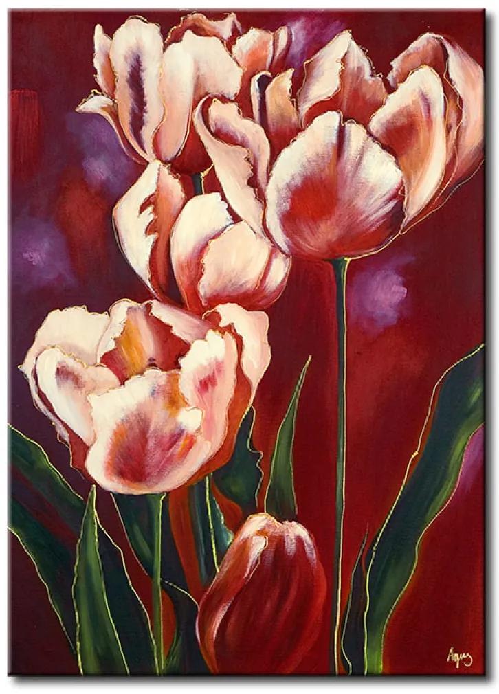 Obraz Romantické tulipány (1-dílný) - růžové květy na červeném pozadí