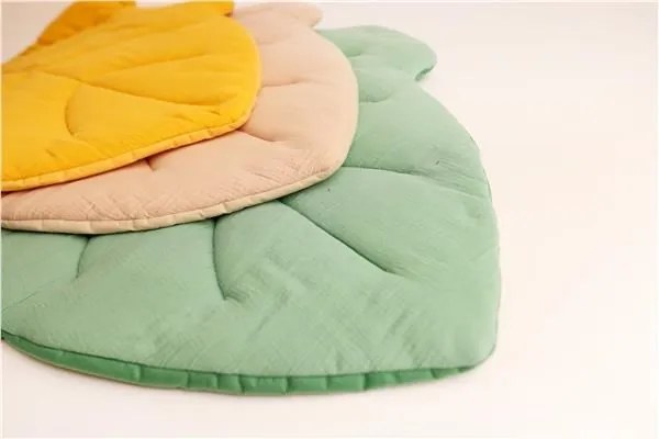 Mušelínová hrací deka New Baby Leaf mustard