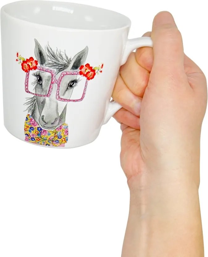Porcelánový hrnek Kobylka Růženka, 380 ml – s motivem kobylky s růžovými brýlemi
