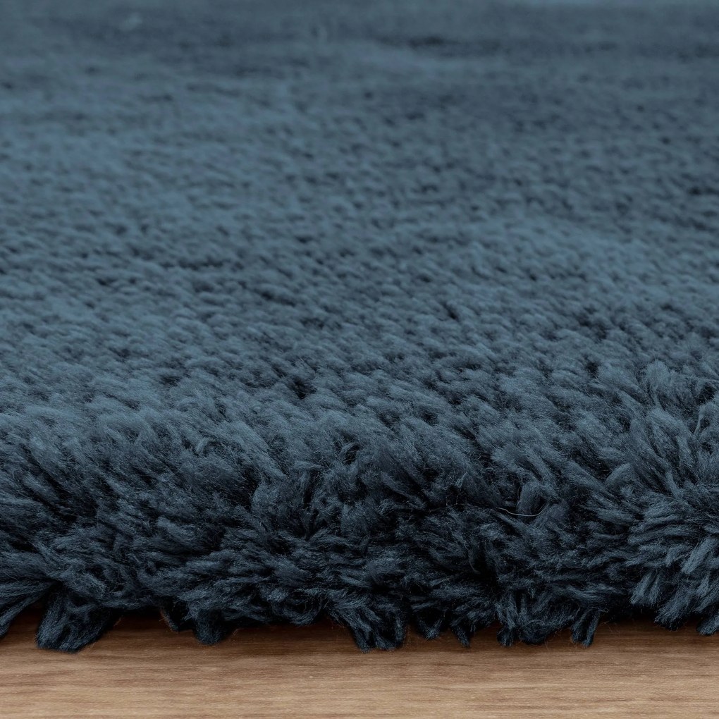 Tribeca Design Kusový koberec Massive Petrol Rozměry: 80x150 cm