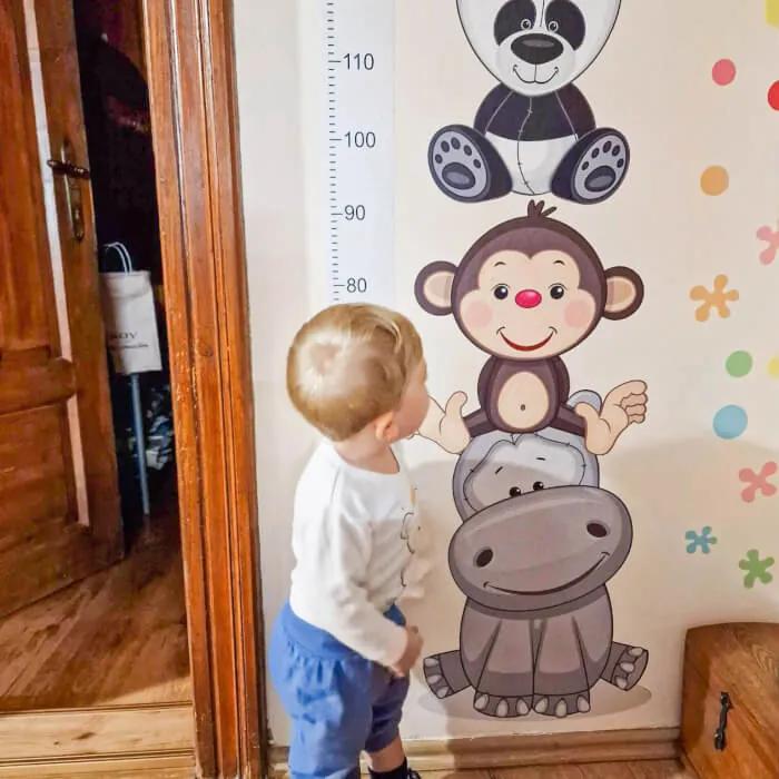 INSPIO Dětský metr na zeď - Samolepící dětský metr na stěnu v šedém provedení