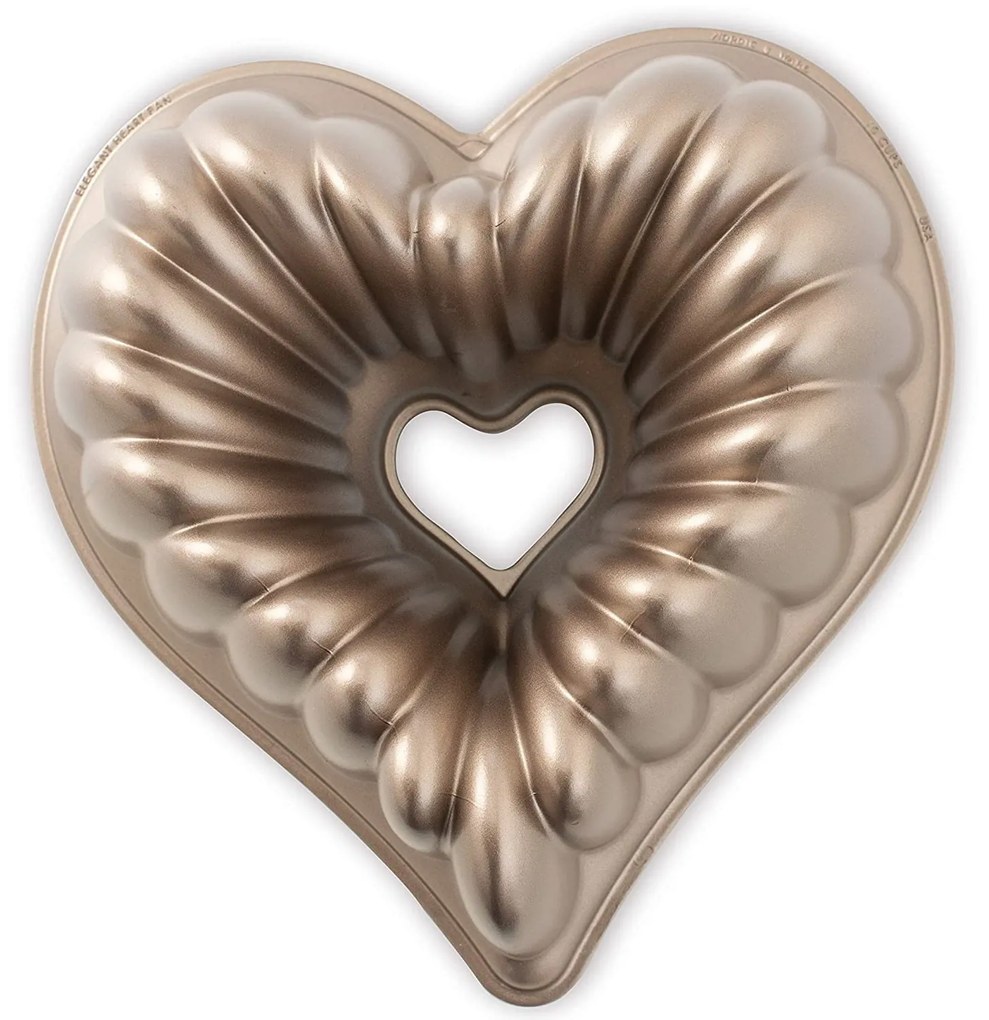 Nordic Ware Hliníková forma na bábovku Heart karamelová 2,4 l, zlatá barva, kov