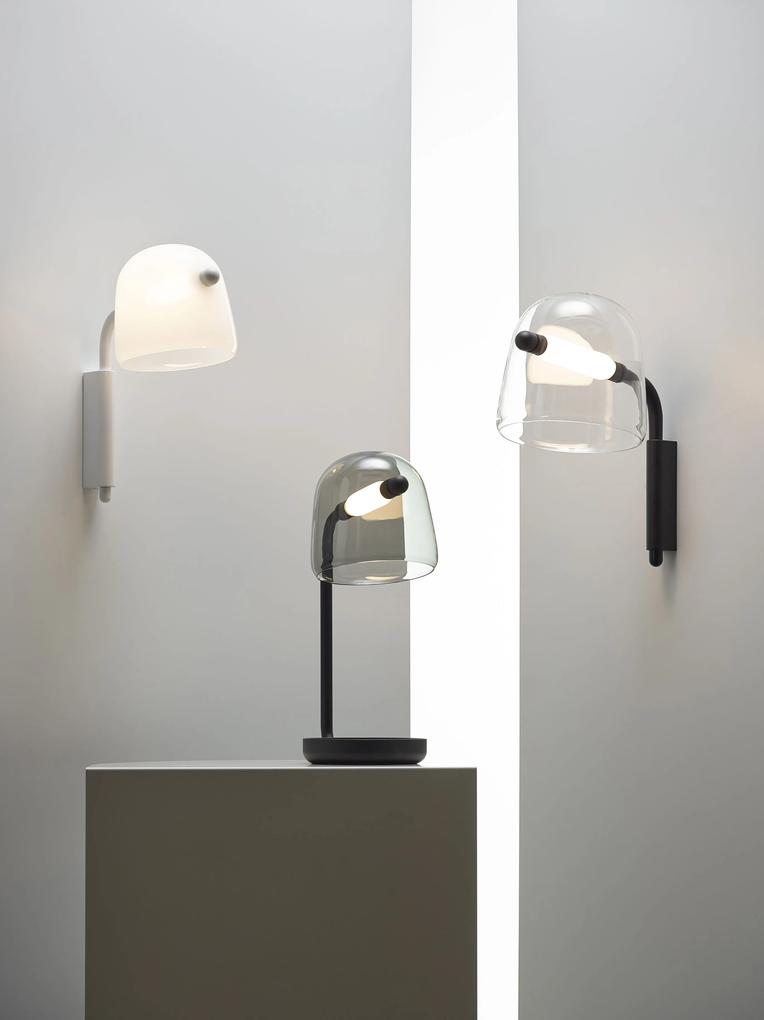 Nástěnná lampa Brokis Mona medium Wall PC970, 2700K Kabel: Textilní bílý, Povrch Montury: Bílý matný komaxit, Barva skla: Transparentní číré sklo