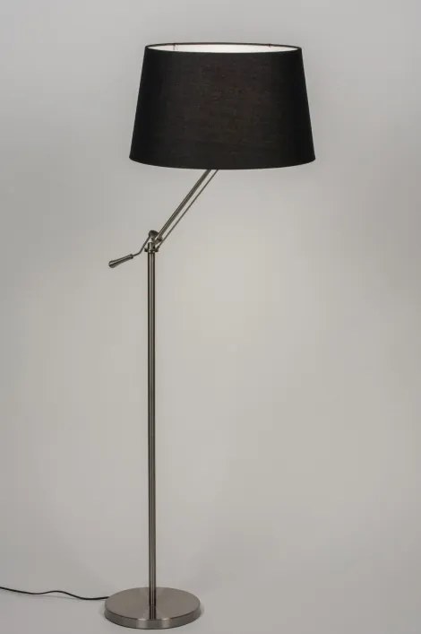 Stojací designová černá lampa Fianno Black (poslední kus)