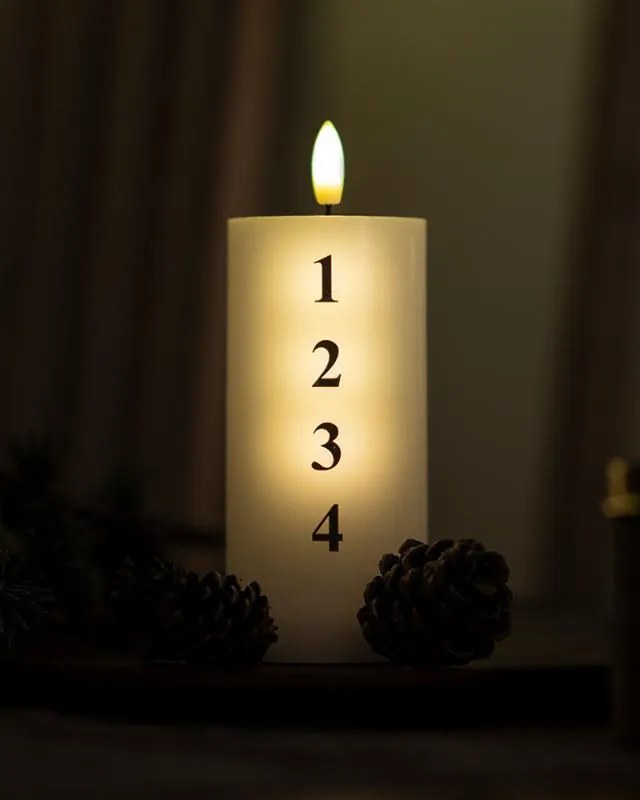 LED svíčka na baterie vosková Sille adventní s čísly, Ø 7 × 15 cm, bílá/černá