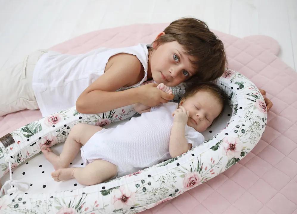 Sleepee Oboustranné bavlněné hnízdečko SVĚTLE ŠEDÉ pro miminko